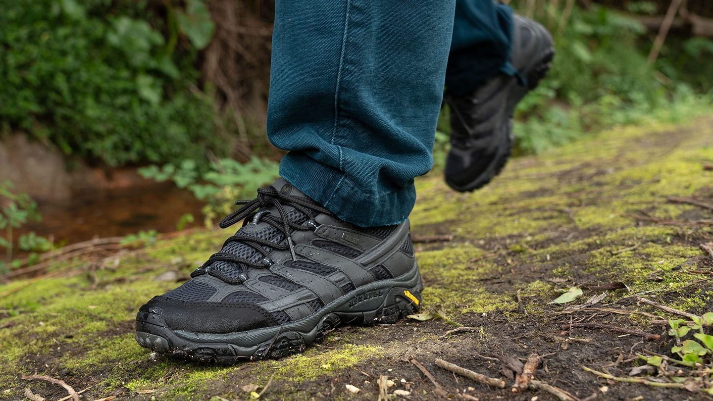 6 Best Hiking Shoes For Overpronation in 2025 | RunRepeat