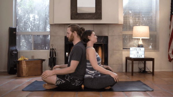 33 Couples Yoga Poses to Take Your Relationship to the Next Level ...
