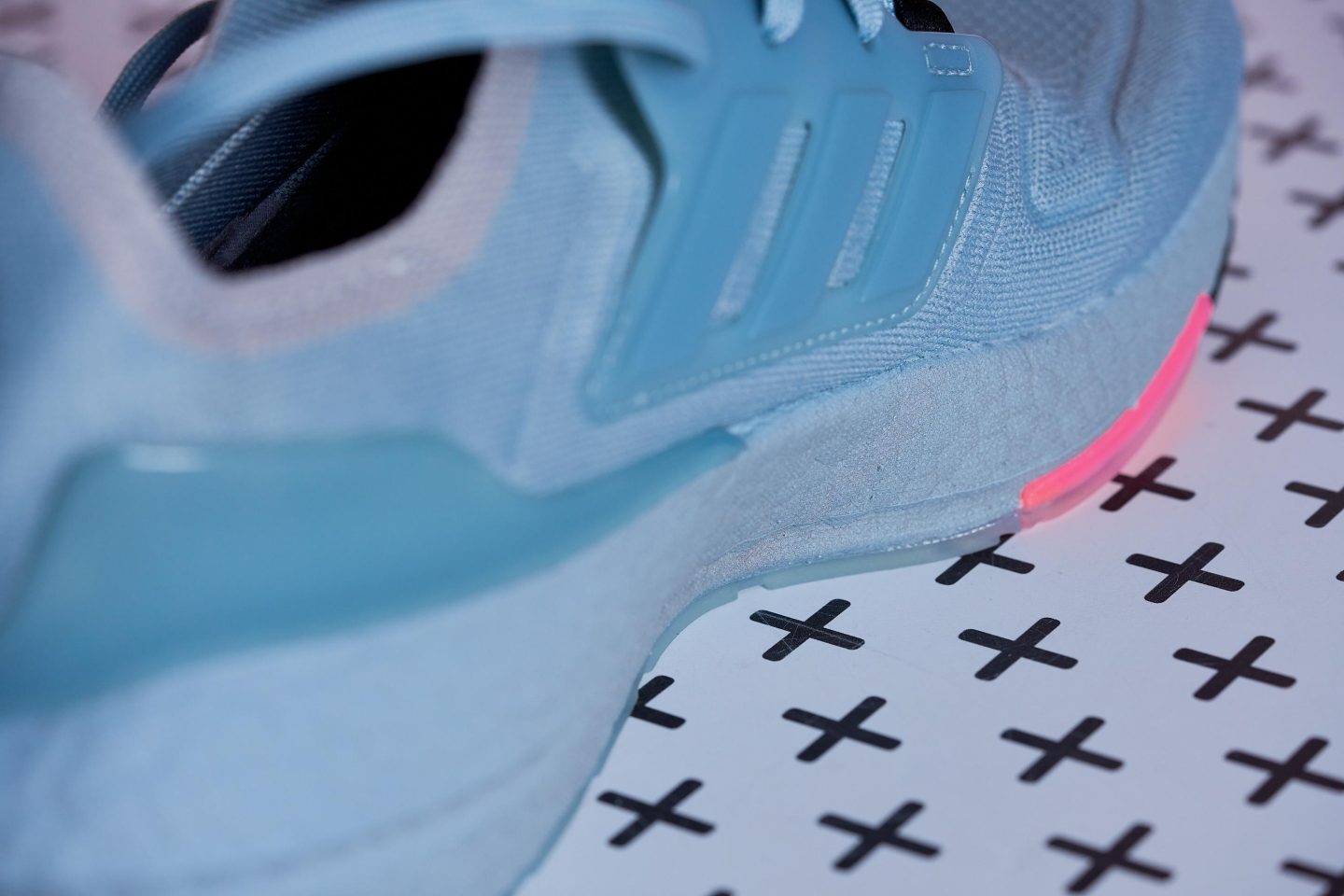 Running shoe upper: how to choose the best one for your needs | RunRepeat