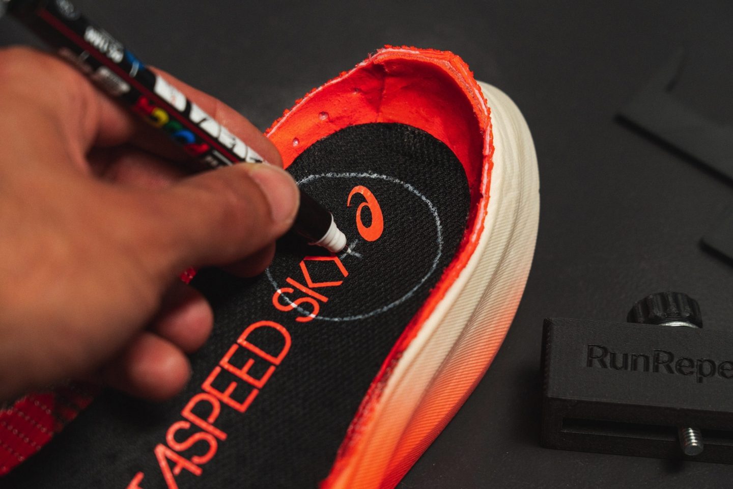 Energy return in running shoes explained | RunRepeat