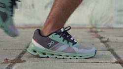 Cut in half: On Cloudrunner Review | RunRepeat