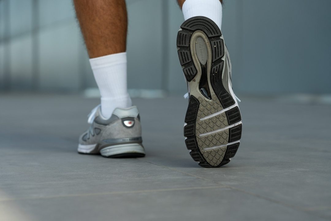 Cut in half: New Balance 990 v4 Review | RunRepeat