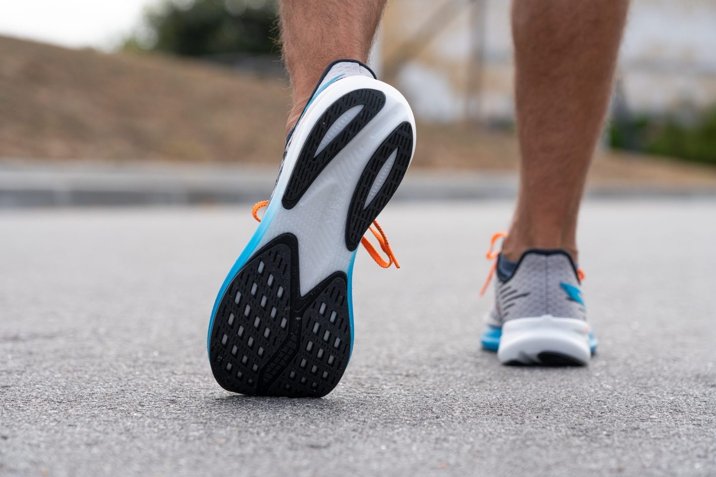 Cut in half: Brooks Hyperion Review (2023) | RunRepeat