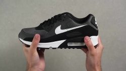Cut in half: Nike Air Max 90 Review (2025) | RunRepeat