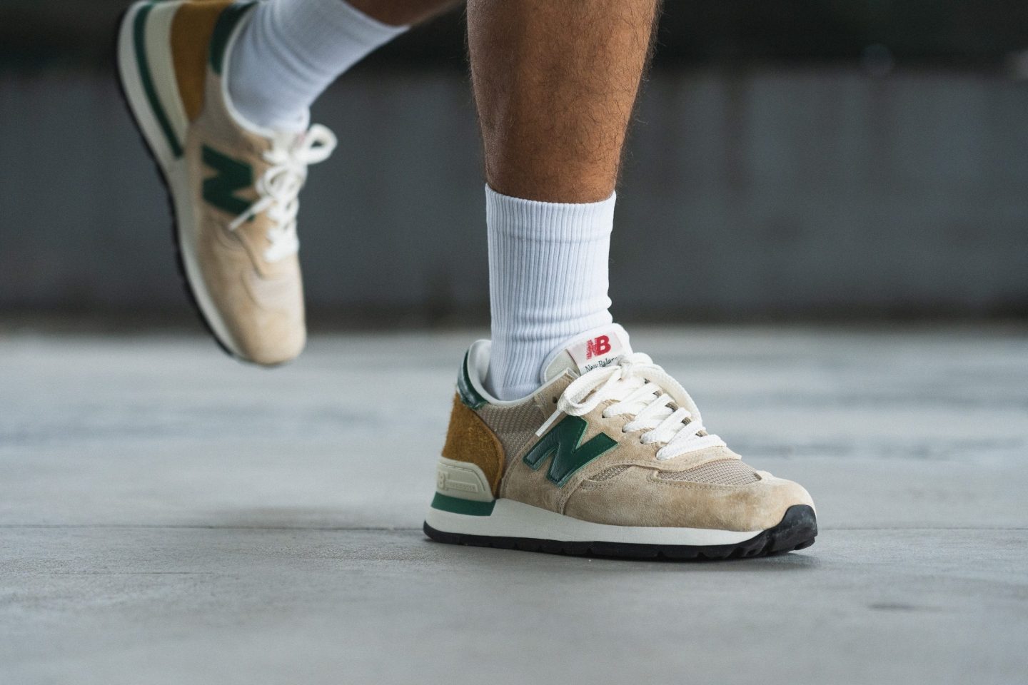 Cut in half: New Balance 990 v1 Review | RunRepeat