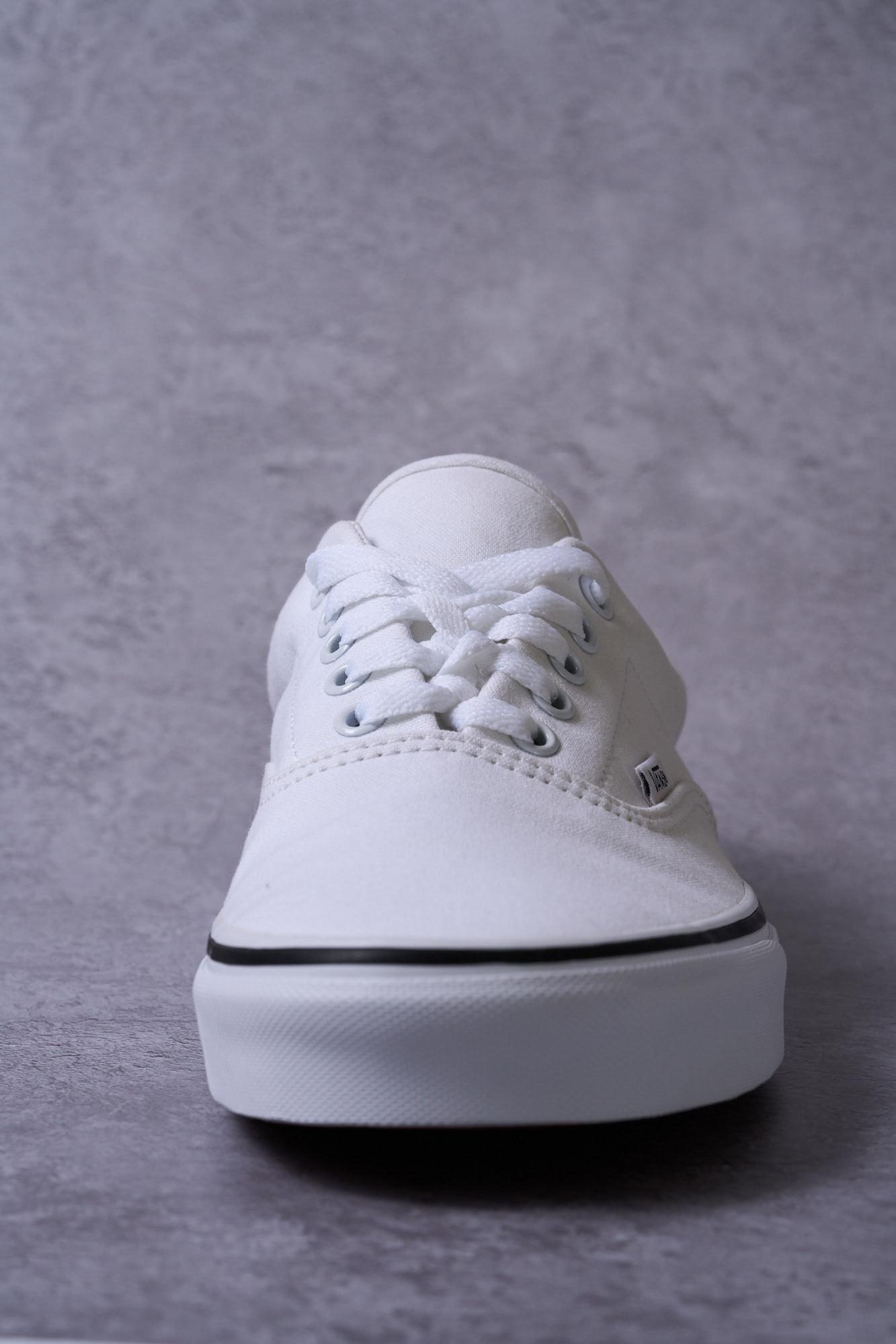 Cut in half: Vans Era Review | RunRepeat