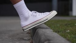 Cut in half: Converse Chuck 70 Low Top Review | RunRepeat