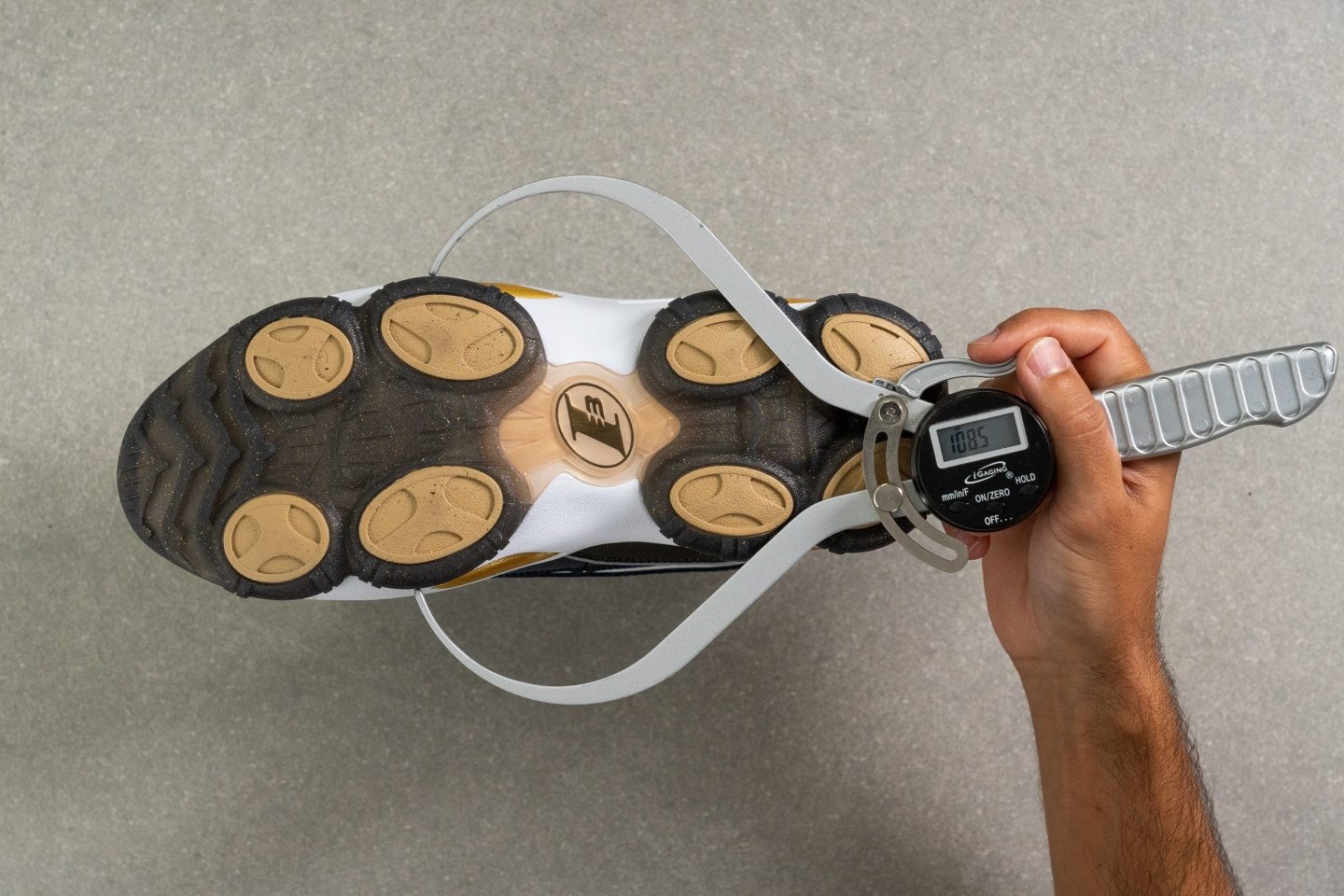 Cut in half: Reebok Answer DMX Review | RunRepeat