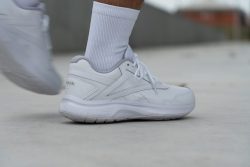 Cortadas por la mitad: Análisis y review de las Reebok Walk Ultra 7 DMX ...