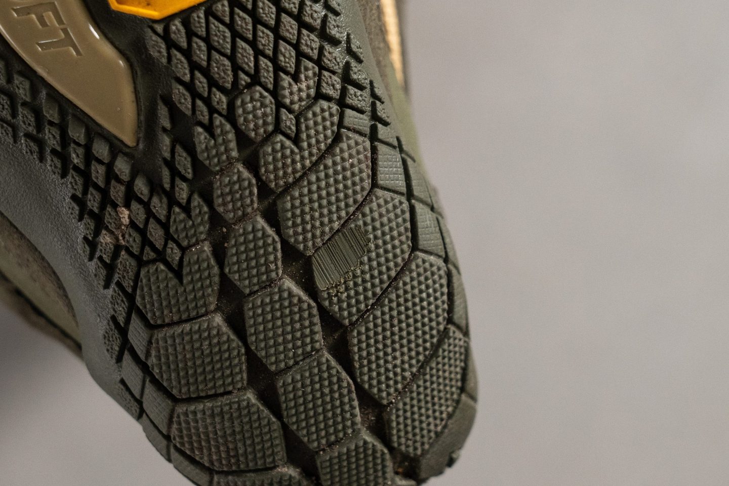 Cut in half: Vibram Fivefingers V-Trek Review | RunRepeat