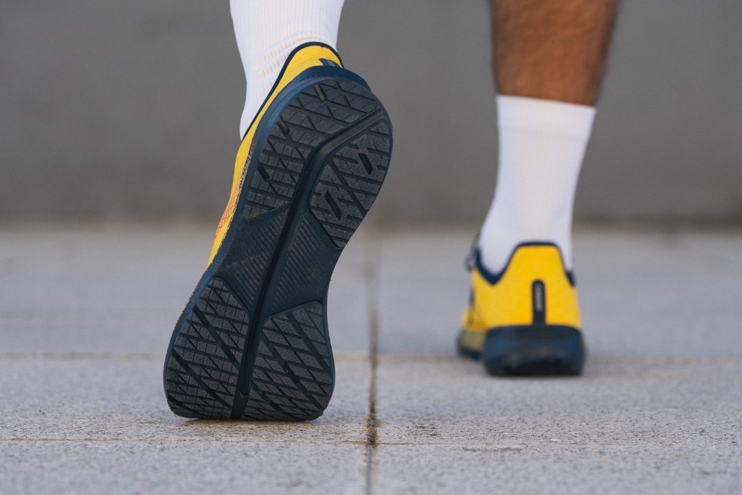 Cut in half: Brooks Hyperion Tempo Review | RunRepeat