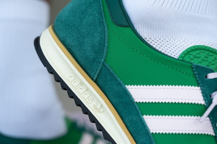 Cortadas por la mitad: Análisis y review de las Adidas SL 72 | RunRepeat