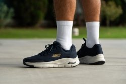 Cut in half: Skechers Arch Fit Review | RunRepeat