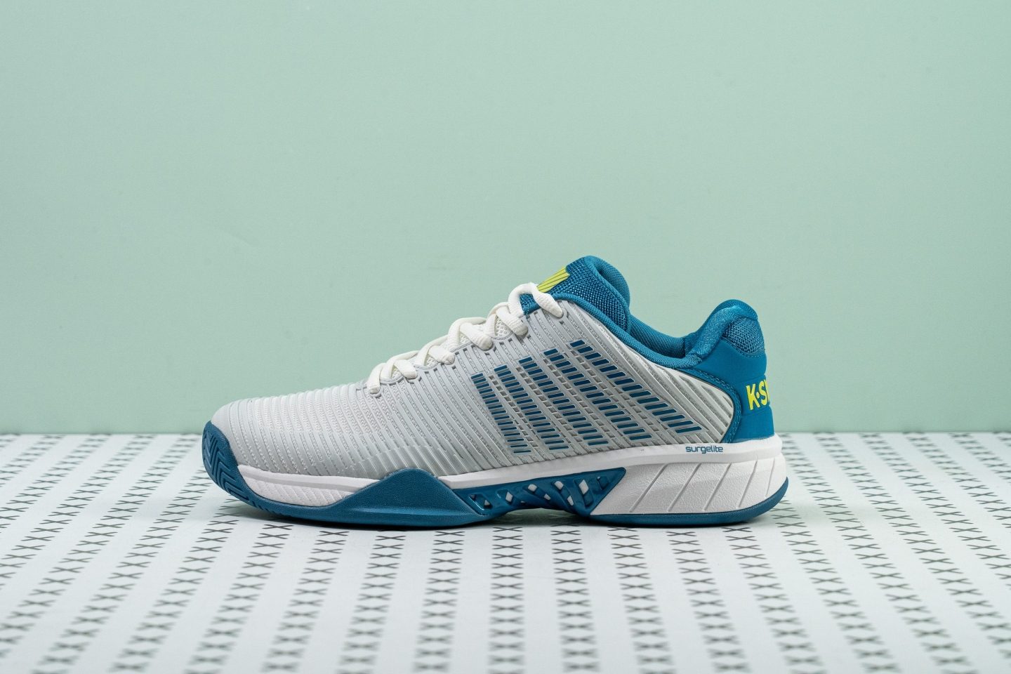 Cut in half: K-Swiss Hypercourt Express 2 Review | RunRepeat