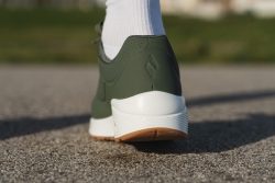 Cortadas por la mitad: Análisis y review de las Skechers Uno - Stand On ...