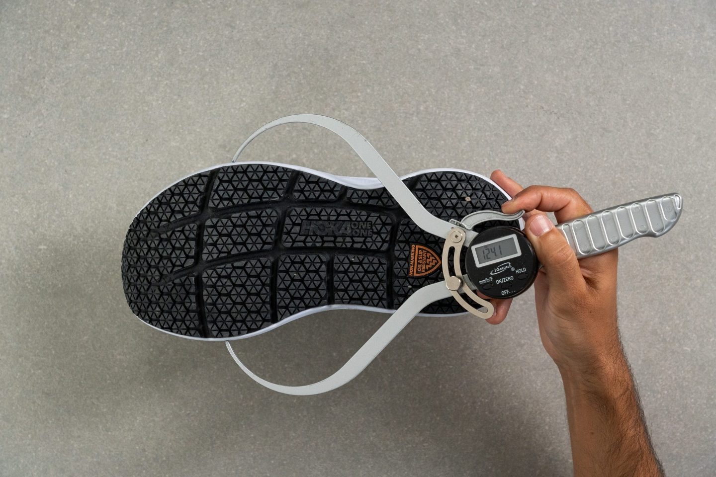 Cut in half: Hoka Bondi SR Review | RunRepeat
