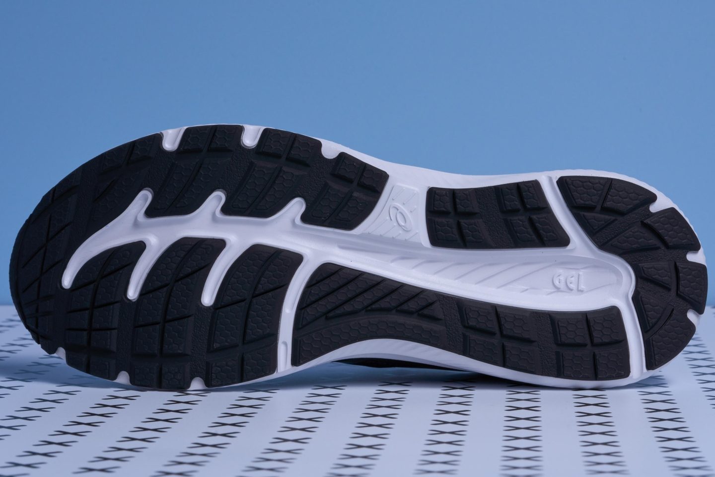 Cut in half: ASICS Gel Contend 7 Review | RunRepeat