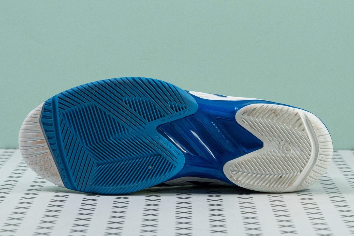 Cut in half: ASICS Solution Speed FF 2 Review | RunRepeat