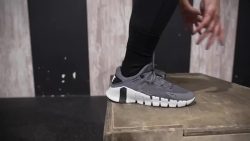 Cut in half: Nike Free Metcon 4 Review | RunRepeat