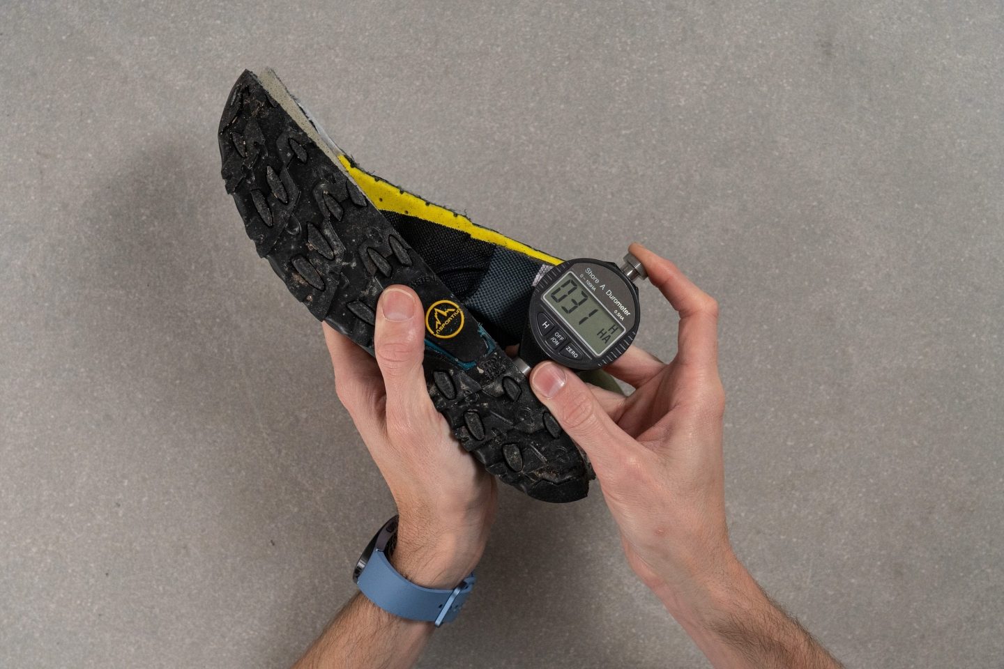 Cut in half: La Sportiva Ultra Raptor II Mid GTX Review | RunRepeat