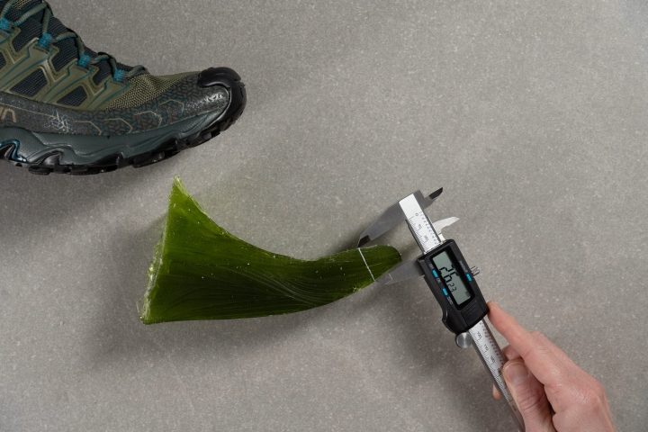 Cut in half: La Sportiva Ultra Raptor II Mid GTX Review | RunRepeat