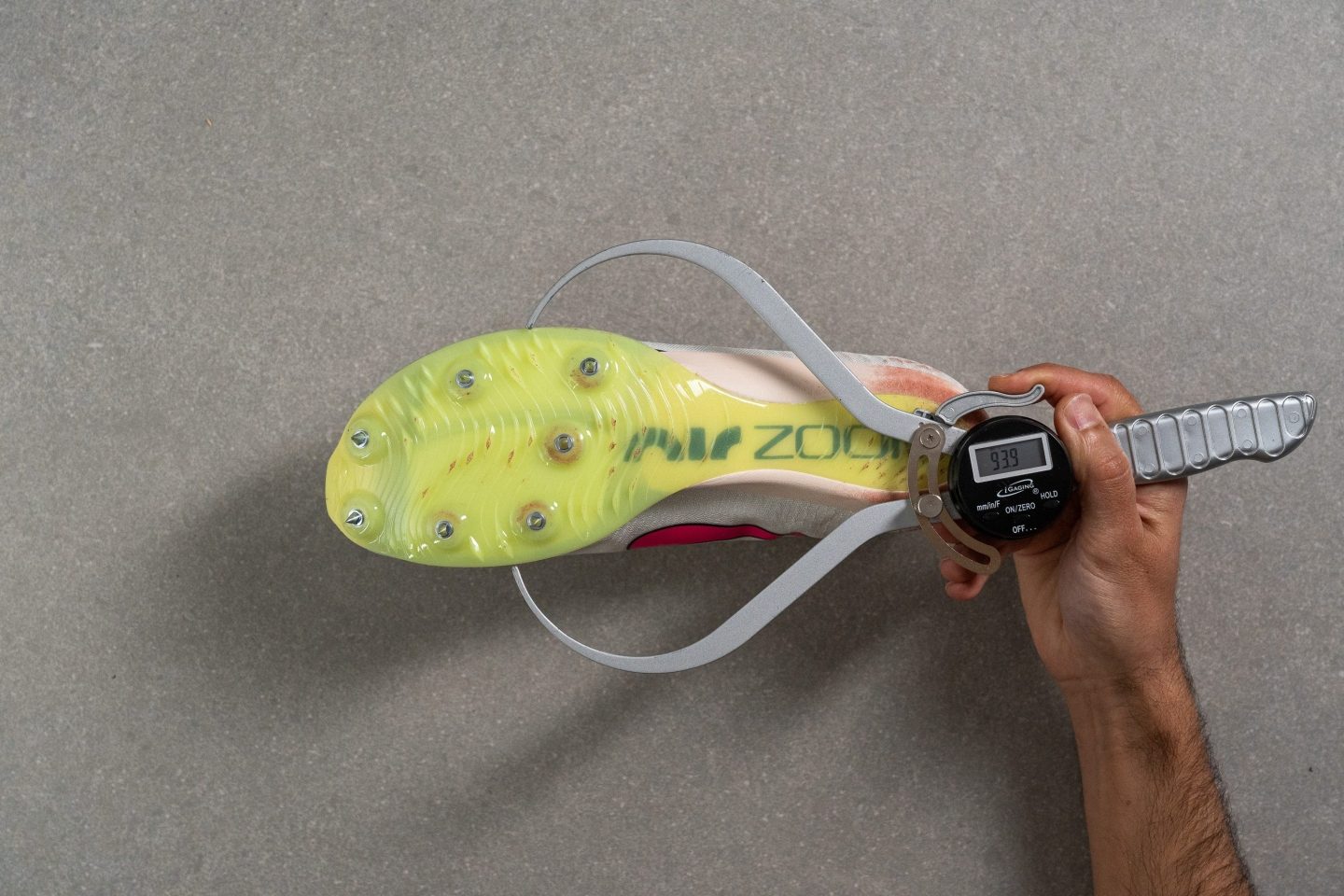 Cut in half: Nike Air Zoom Maxfly Review (2024) | RunRepeat