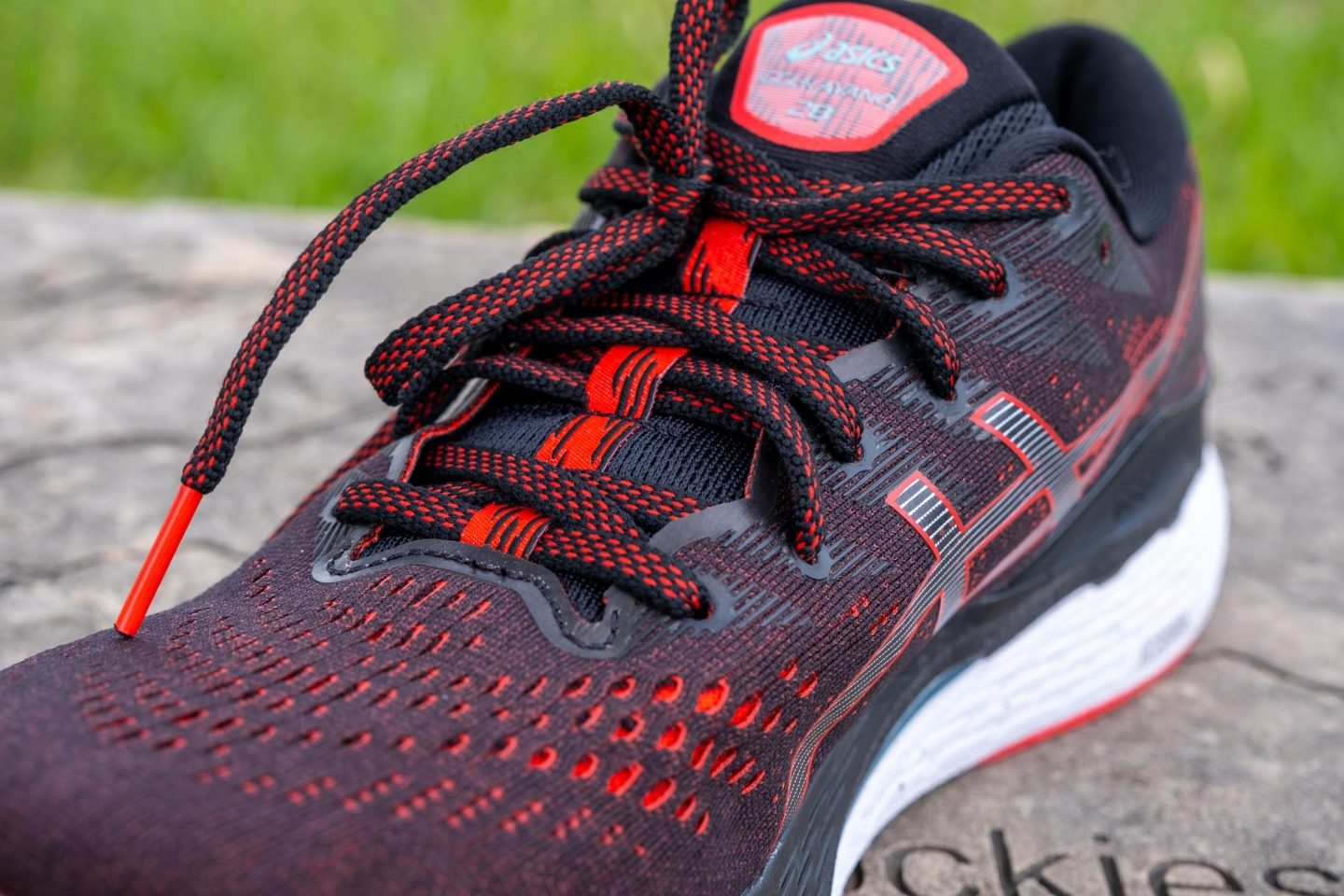 Cut in half: ASICS Gel Kayano 28 Review | RunRepeat