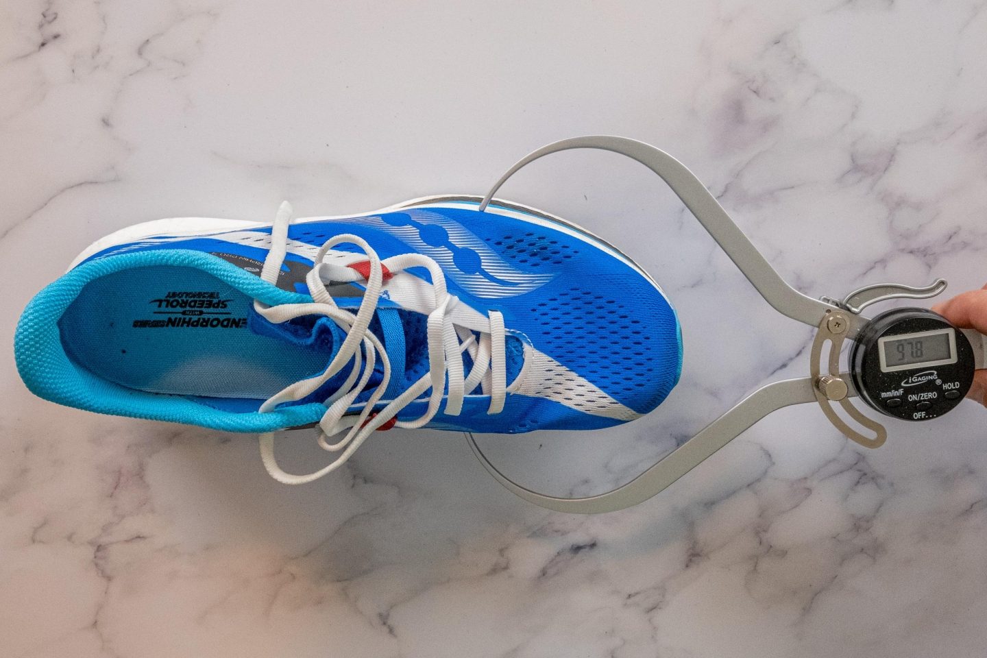Cut in half: Saucony Endorphin Pro 2 Review | RunRepeat