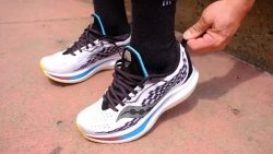 Cut in half: Saucony Endorphin Speed 2 Review | RunRepeat