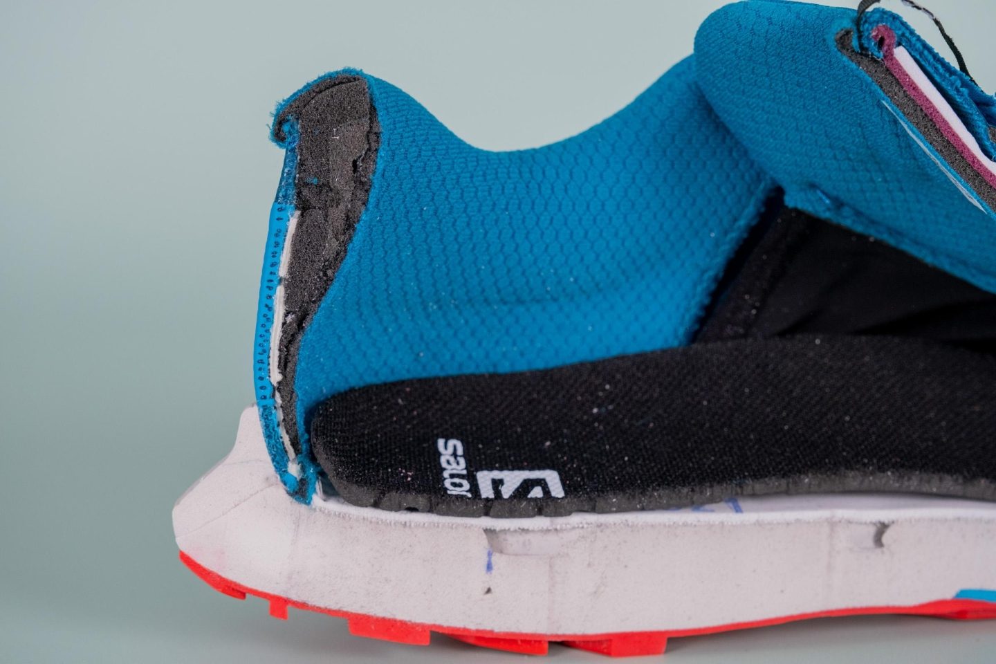 Cut in half: Salomon Ultra Glide Review | RunRepeat