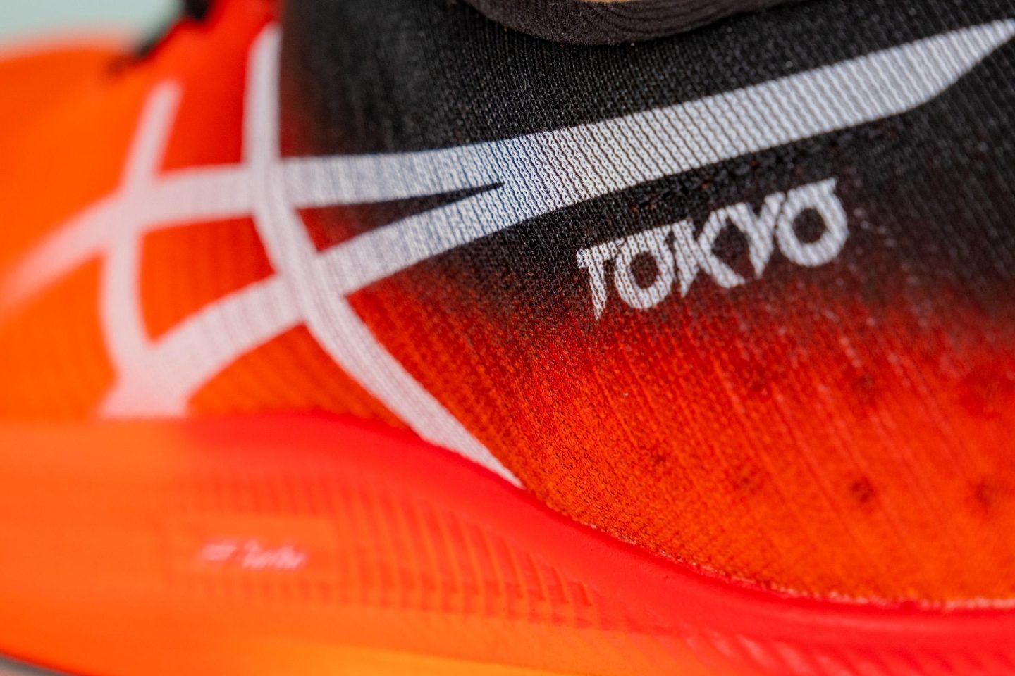 Cut in half: ASICS Metaspeed Edge Review | RunRepeat