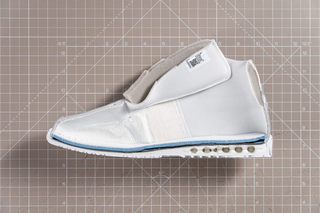 Cut in half: Air Jordan 1 Mid Review | RunRepeat