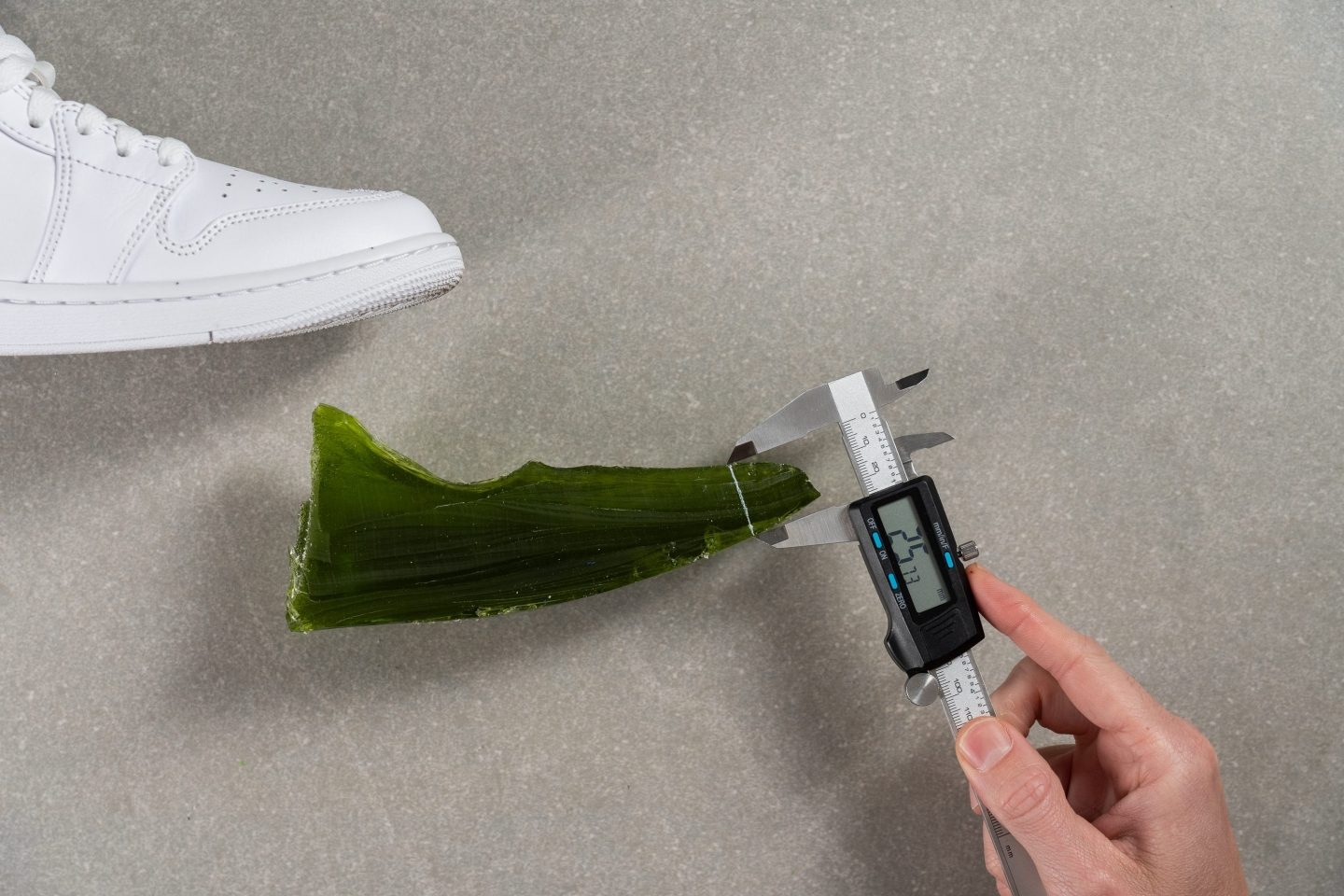 Cut in half: Air Jordan 1 Mid Review (2024) | RunRepeat