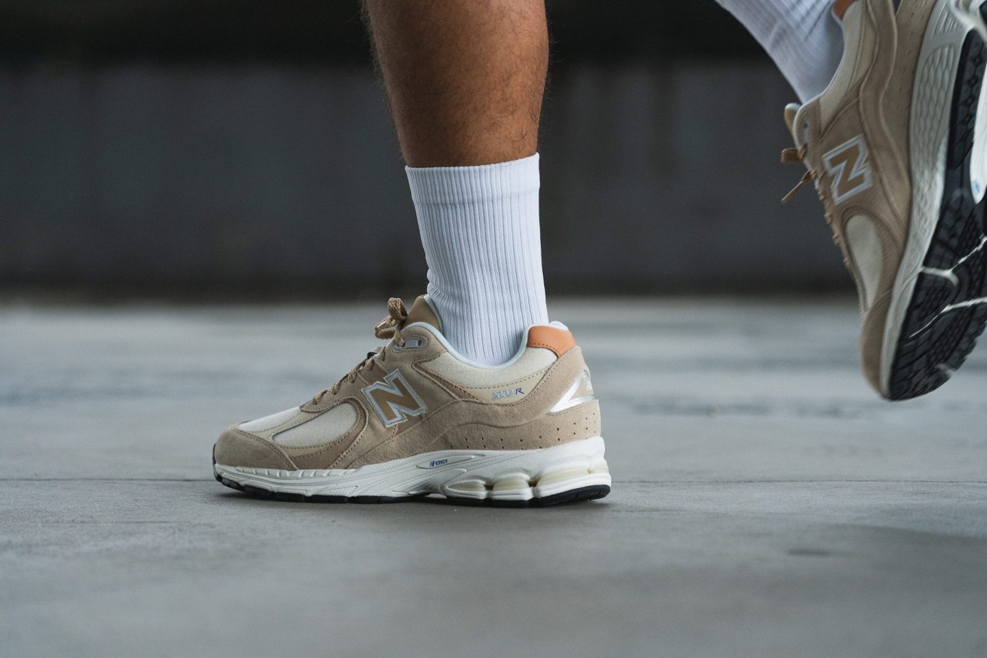 Cut in half: New Balance 2002R Review | RunRepeat