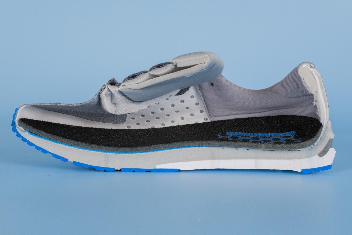 Cut in half: ASICS GT 2000 10 Review | RunRepeat