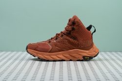 Las 7 Las Mejores Botas De Senderismo Ligeras E Impermeables del 2025 | RunRepeat