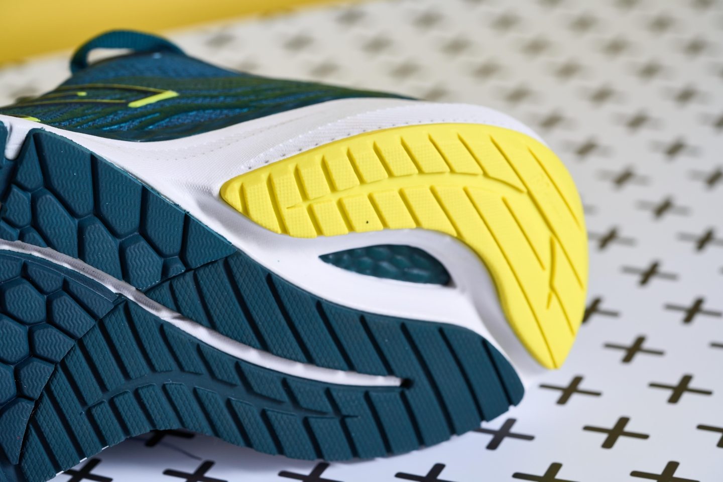 Cut in half: New Balance Fresh Foam 860 v12 Review | RunRepeat