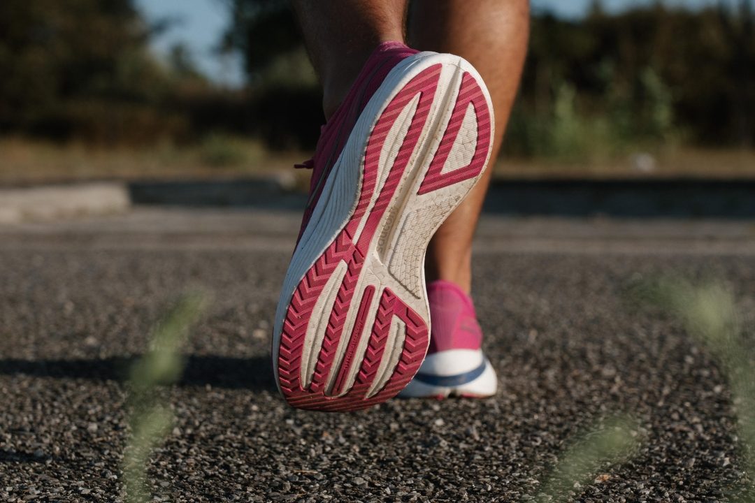Cut in half: Saucony Endorphin Speed 3 Review | RunRepeat
