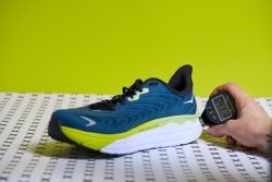7 Best Running Shoes For Overpronation in 2024 | RunRepeat