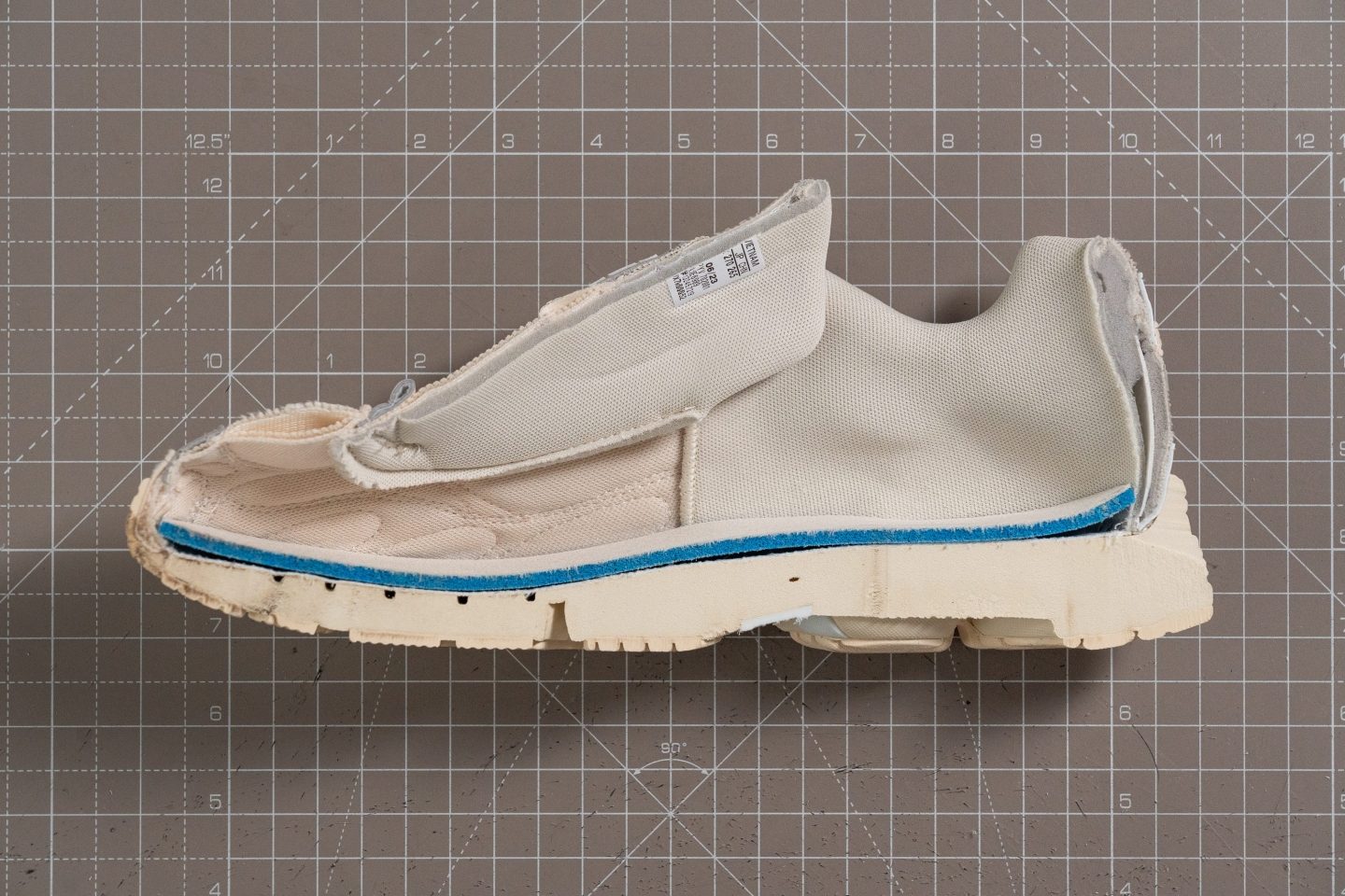 Cut in half: Adidas Astir Review | RunRepeat