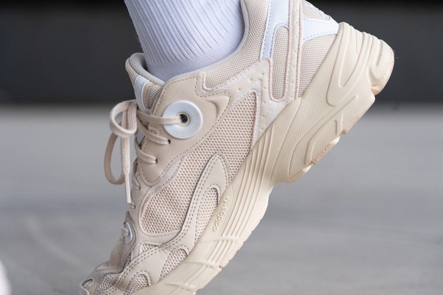 Cut in half: Adidas Astir Review | RunRepeat