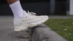 Cut in half: Adidas Astir Review | RunRepeat