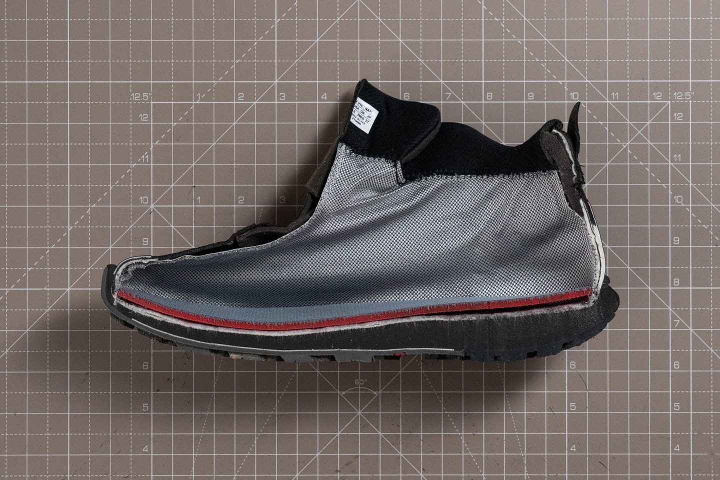 Cut in half: Salomon Outpulse Mid GTX Review | RunRepeat