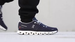 Cortadas por la mitad: Análisis y review de las On Cloud 5 | RunRepeat