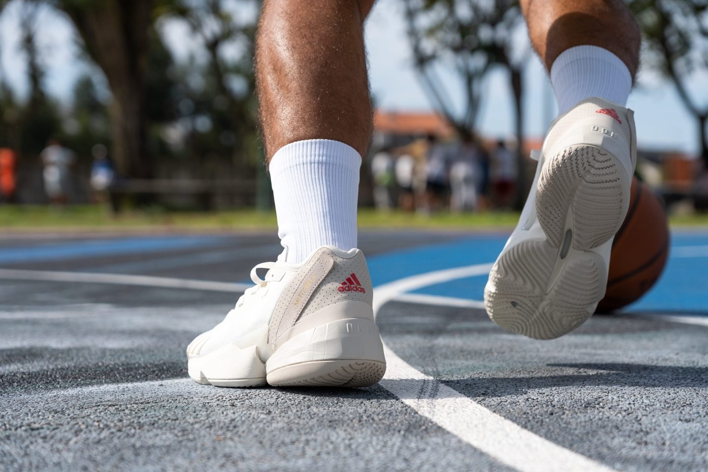 Cut in half: Adidas D.O.N. Issue #4 Review | RunRepeat