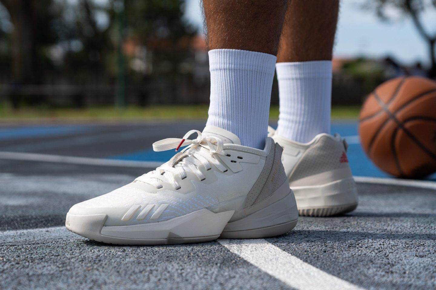 Cut in half: Adidas D.O.N. Issue #4 Review | RunRepeat