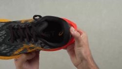 Cut in half: ASICS Novablast 3 Review | RunRepeat