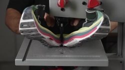 Cut in half: Mizuno Wave Horizon 6 Review | RunRepeat