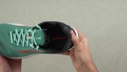 Cut in half: Altra Torin 6 Review | RunRepeat