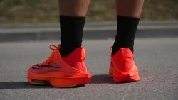 Cut in half: Nike Alphafly 2 Review | RunRepeat